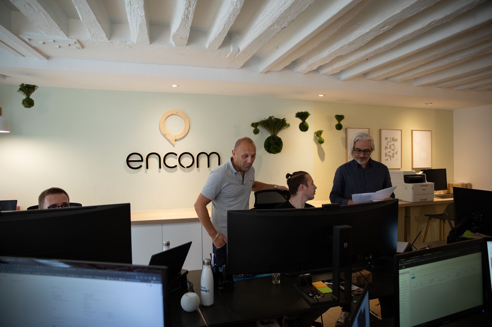 eceea407-fa7b-45fb-a52a-821903e74dca - Encom